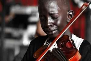 Memory of Little Violinist Diego Frazao – Great Story Behind a Picture ...