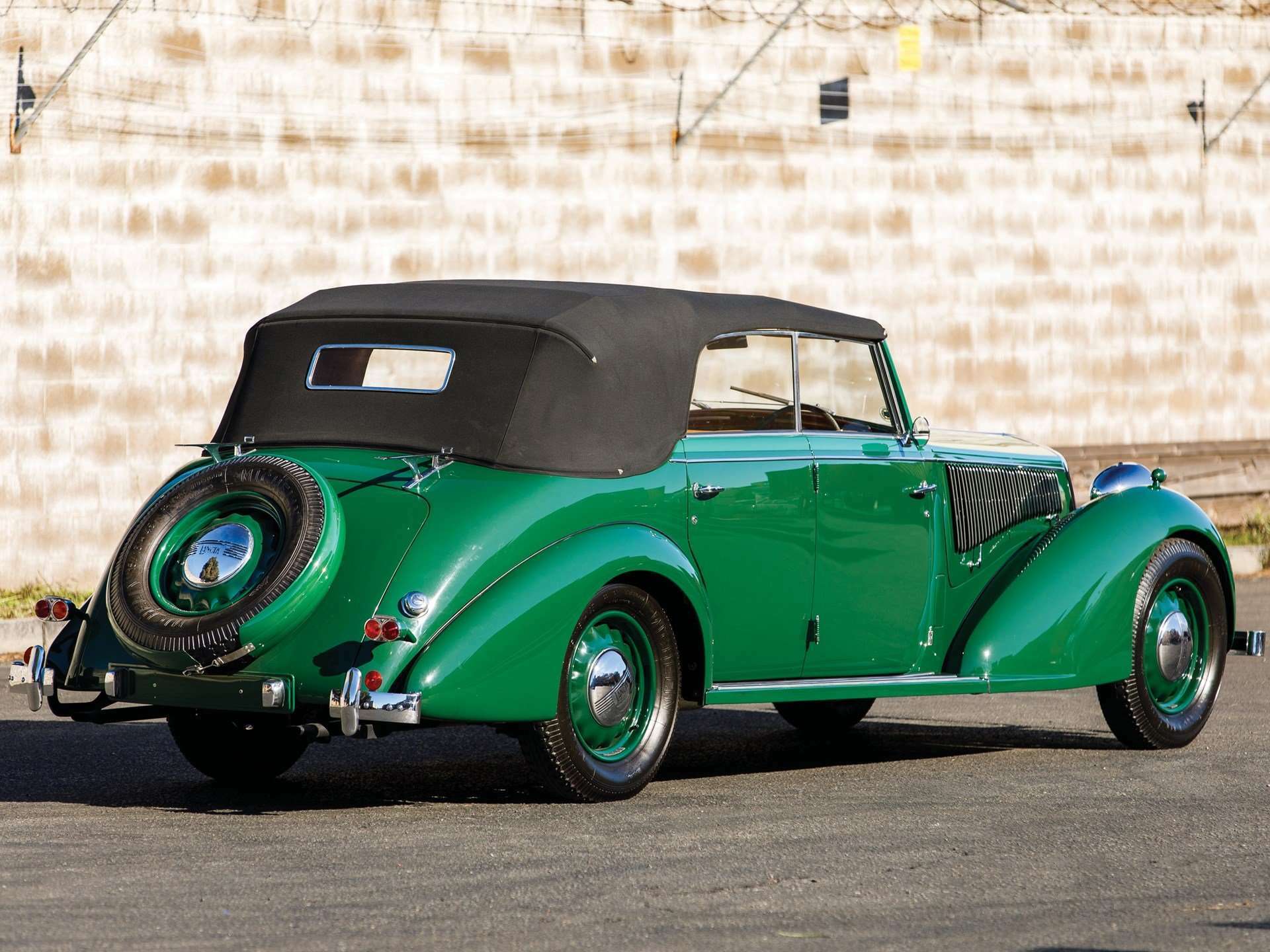 Top Vintage Cars of All Time-20 Best Classic Cars To Drive - Shutterbulky