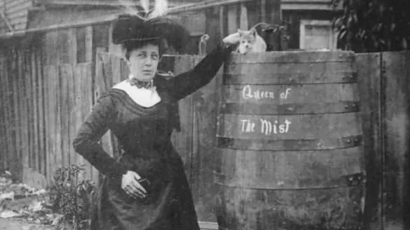 Annie Edson Taylor AKA Barrel Annie, First To Go Over Niagara Falls in ...