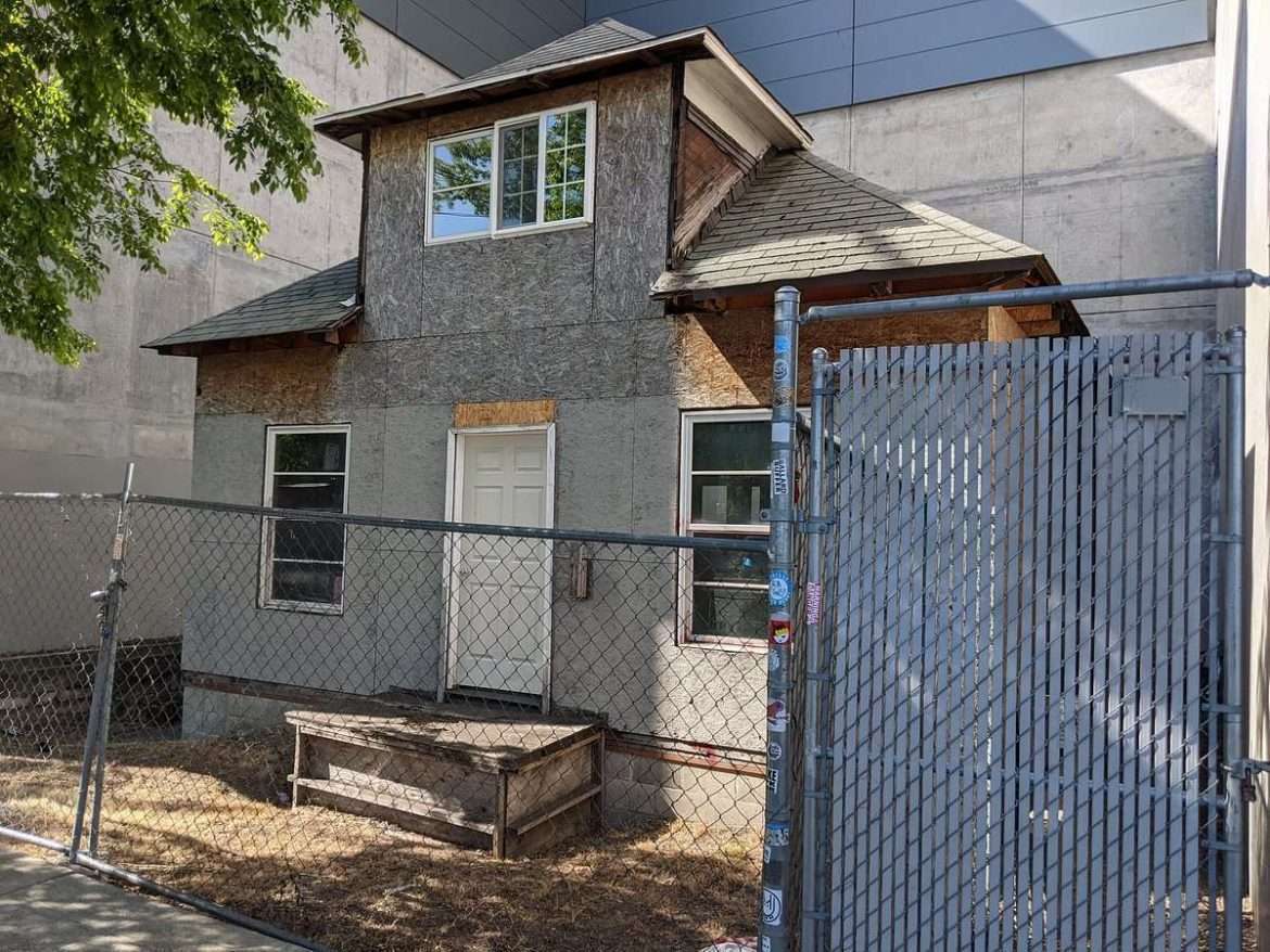 84 Year Old Edith Macefield Refused Million Dollar Offer For Save Her ...