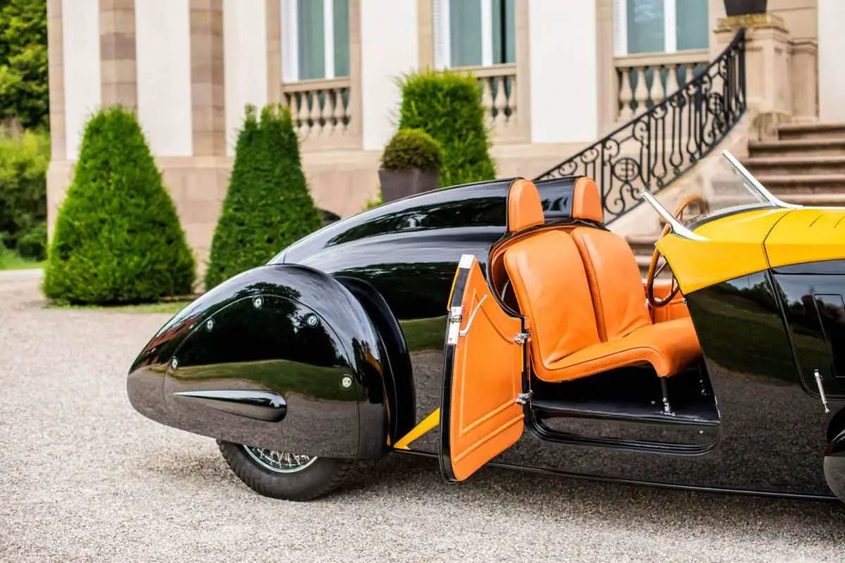 Bugatti Type 57 Roadster Grand Raid Usine is one of rare and beautiful ...