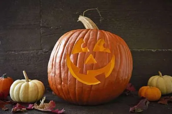 30 Easy Pumpkin Faces Ideas to Draw and Carve for Kids: Spooky Fun for ...
