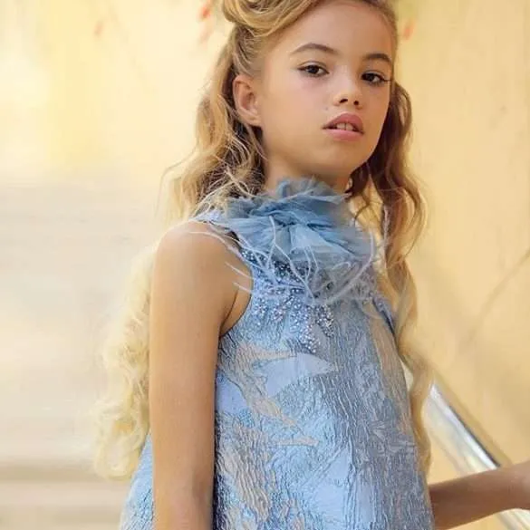 12-year-old girl becomes Instagram star - Shutterbulky